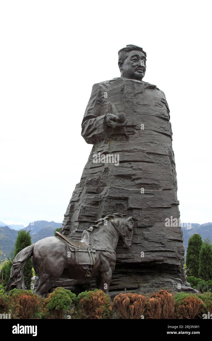 12 statue hi-res stock photography and images - Alamy
