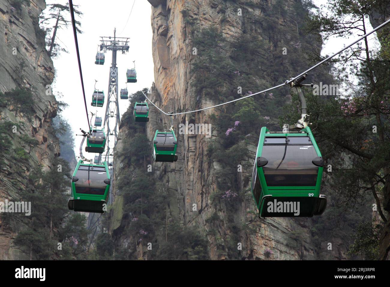 Cable car in zhangjiajie hi-res stock photography and images - Alamy