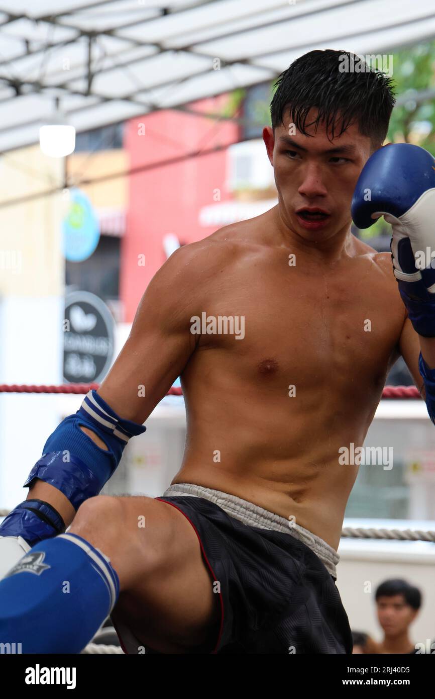 Muay thai boxing boys hi-res stock photography and images - Alamy