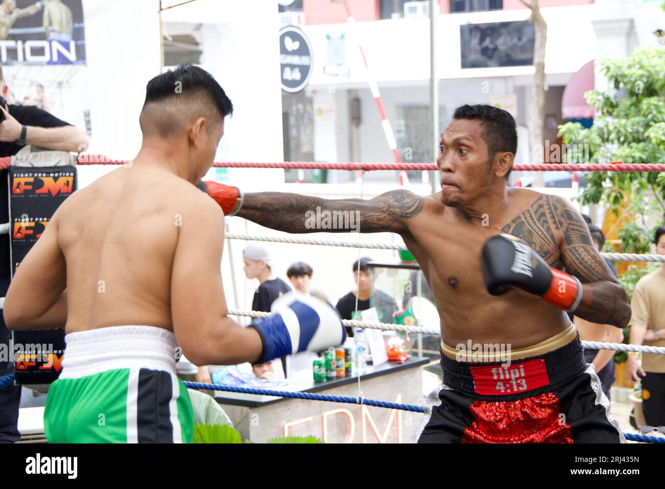 Professional boxing bout hi-res stock photography and images - Alamy