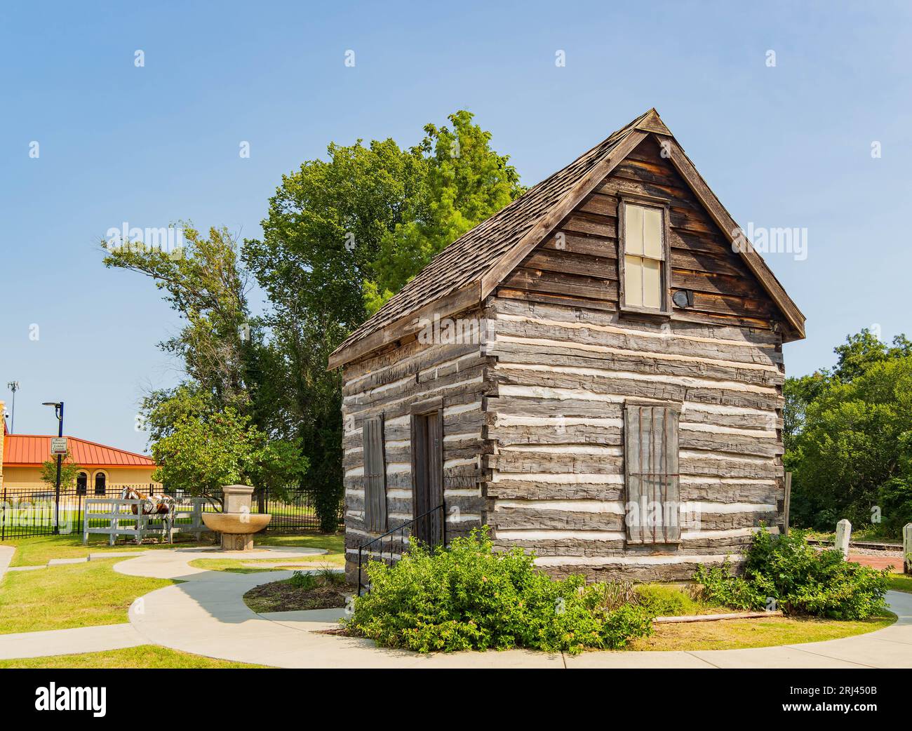 Beard cabin hi-res stock photography and images - Alamy