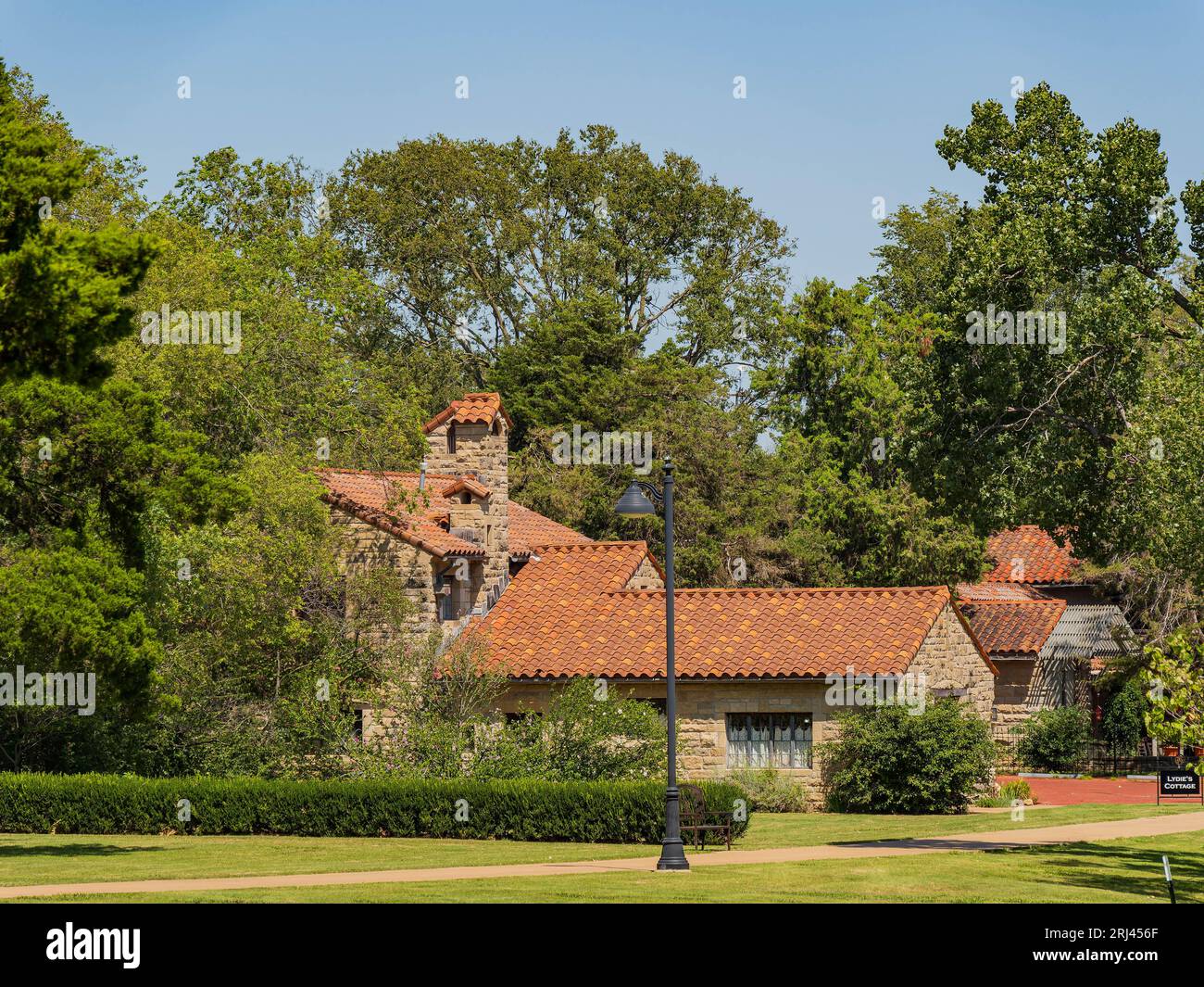 Marland mansion hi-res stock photography and images - Alamy