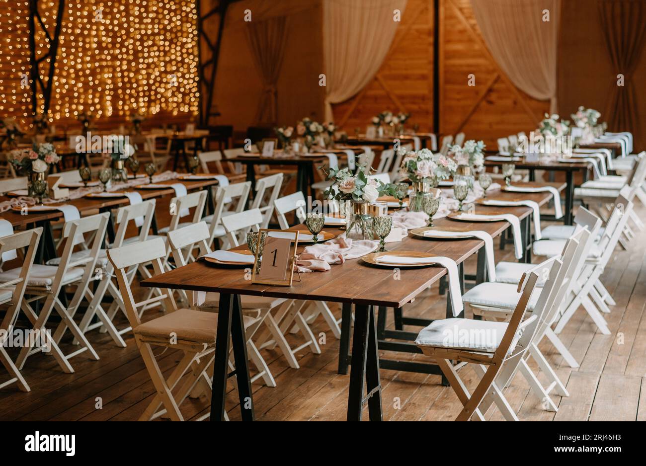 Beautiful rustic table setting for a wedding reception Stock Photo - Alamy