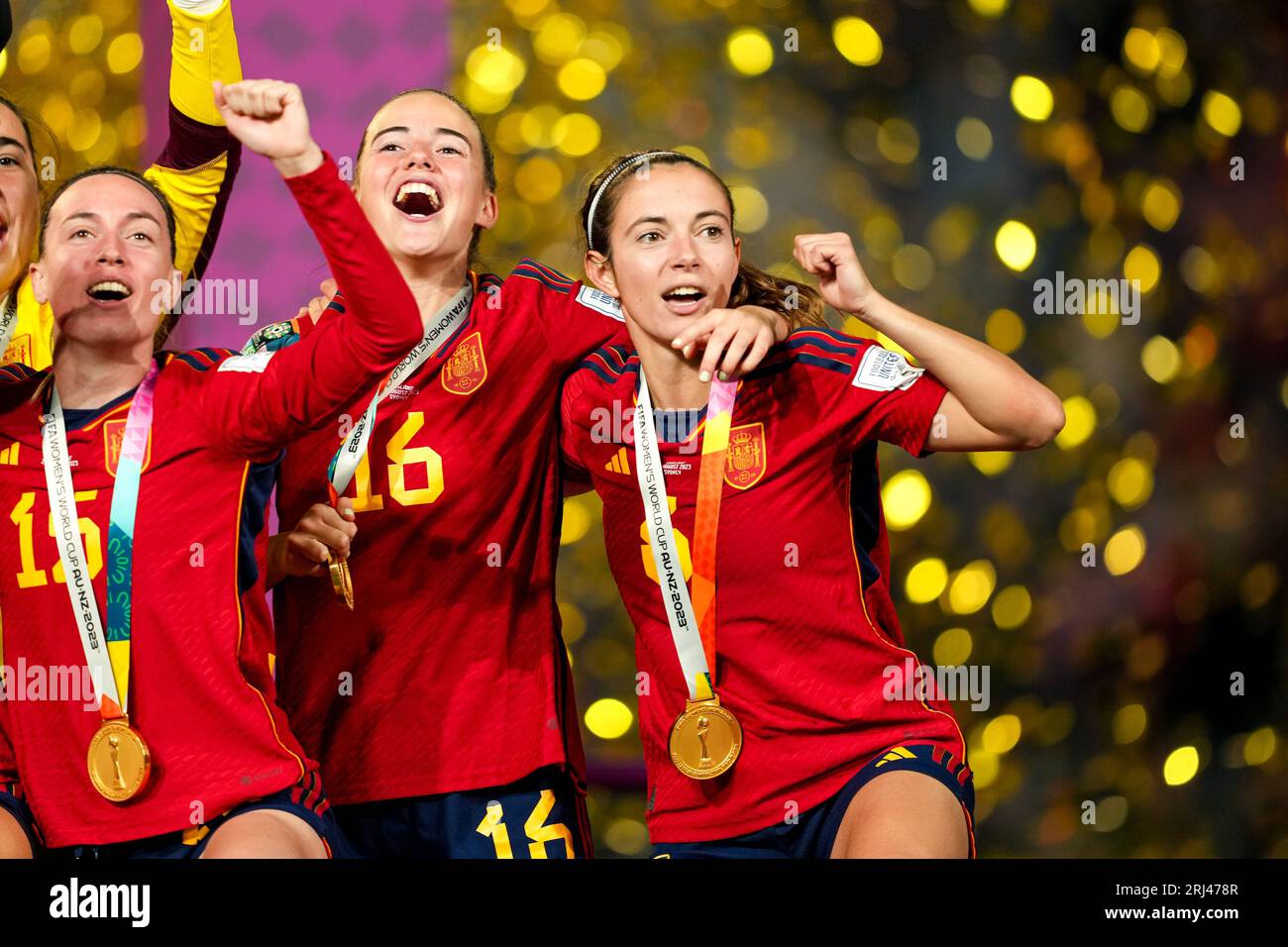 Aitana bonmatí world cup trophy hi-res stock photography and images - Alamy