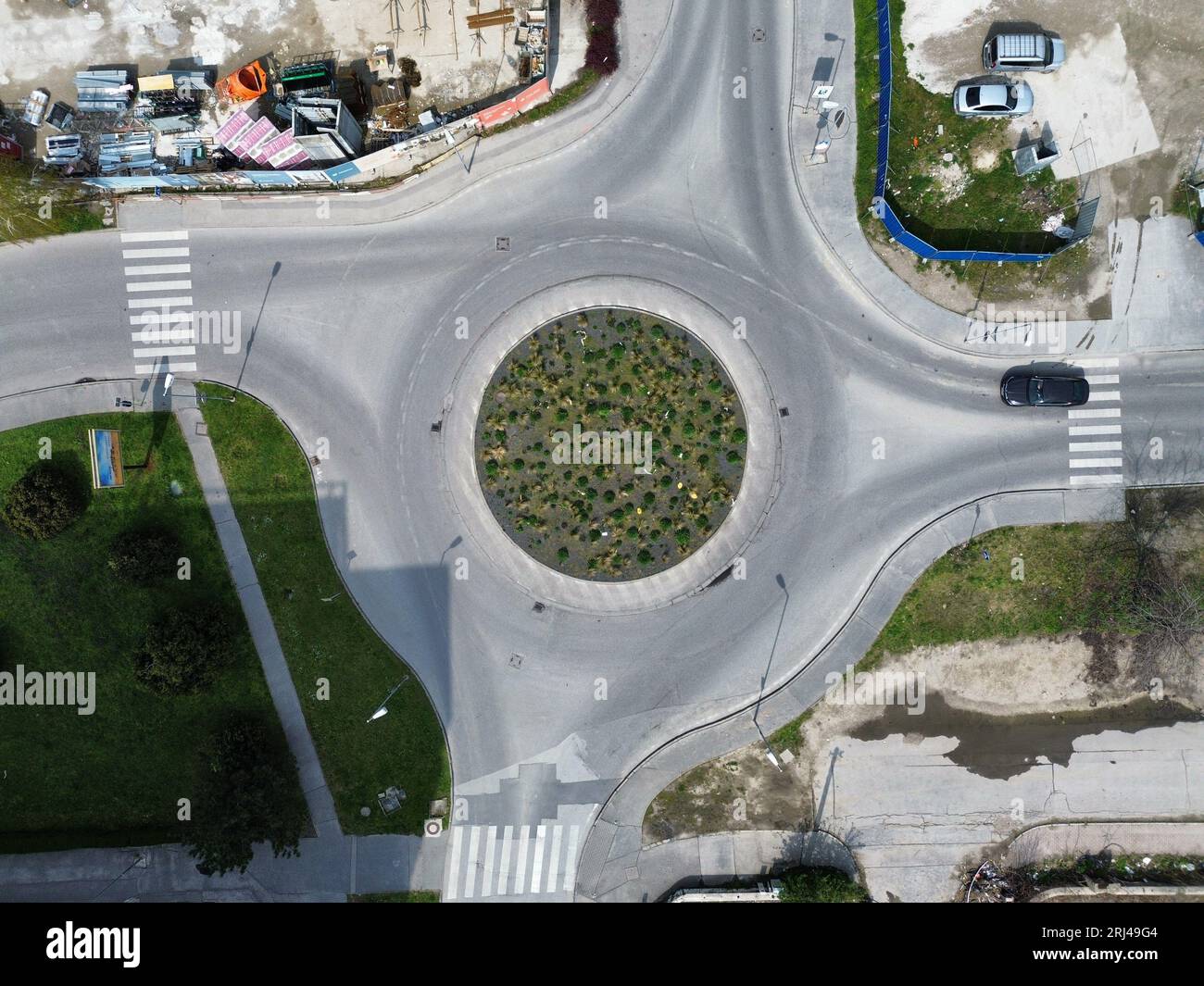 Aerial circle view roadway intersection hi-res stock photography and ...
