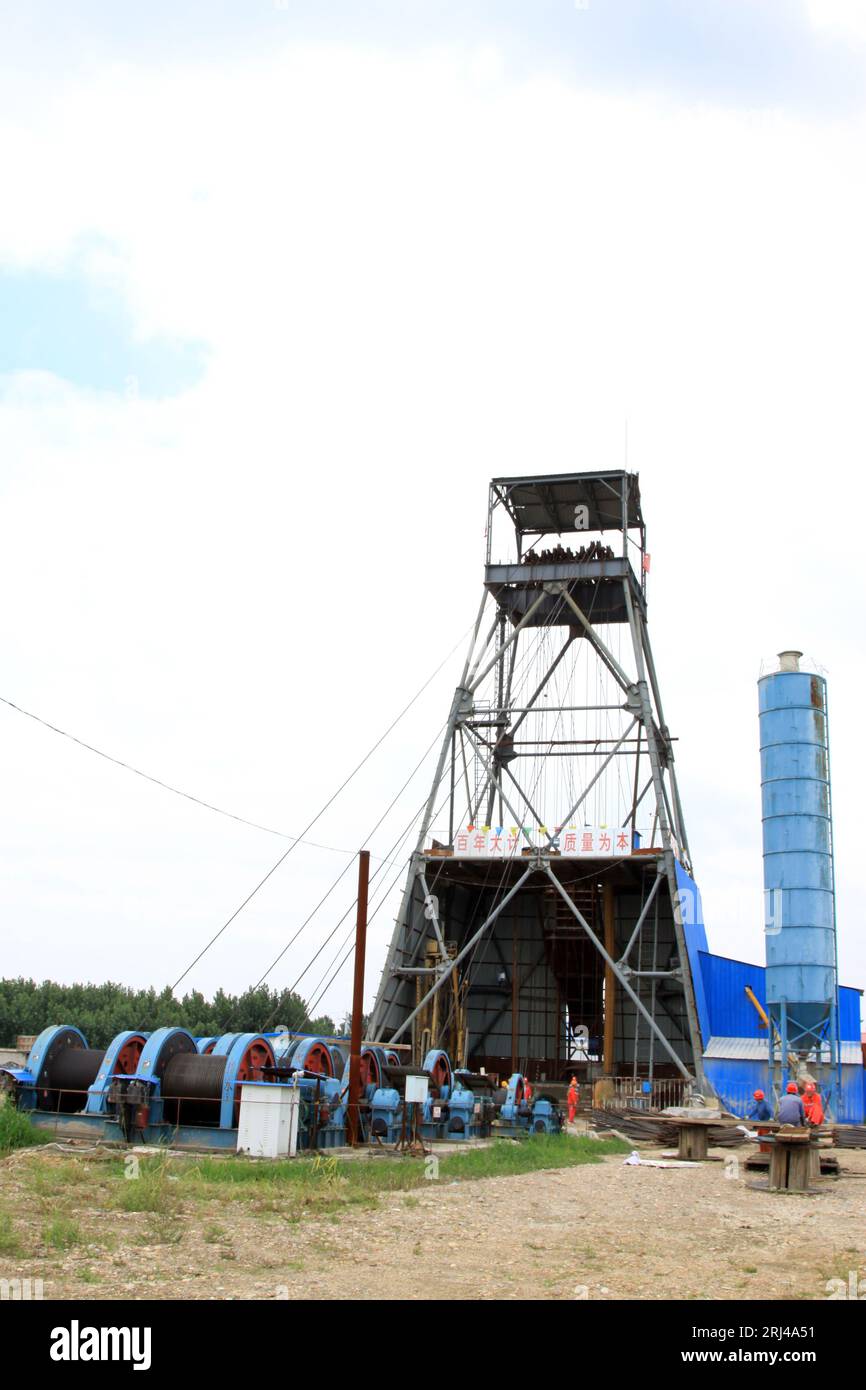 Sinking winch hi-res stock photography and images - Alamy