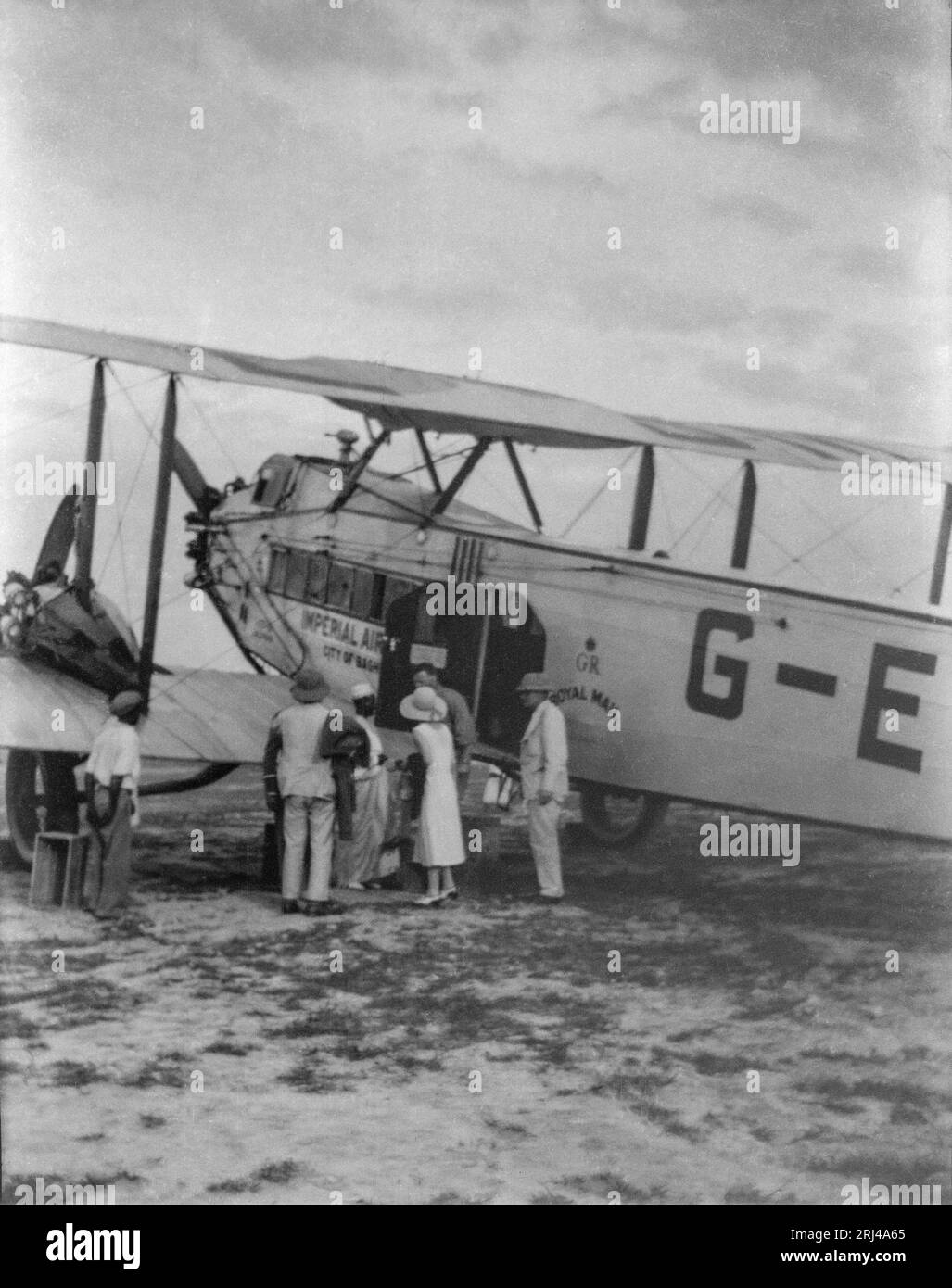 A 1928 black and white photograph of an Imperial Airways De Havilland ...