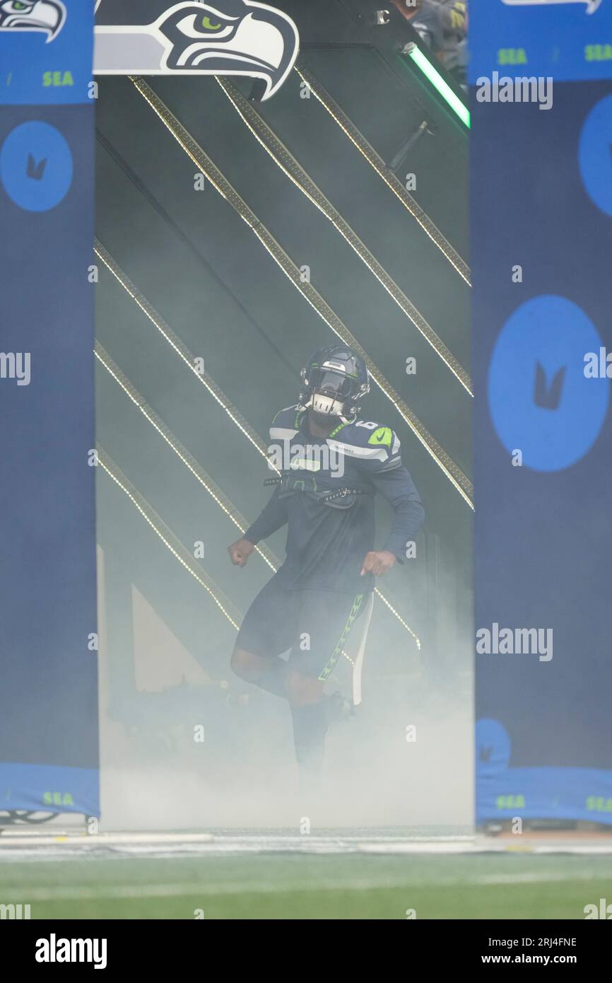 Seattle Seahawks safety Quandre Diggs (6) runs out on to the field ...