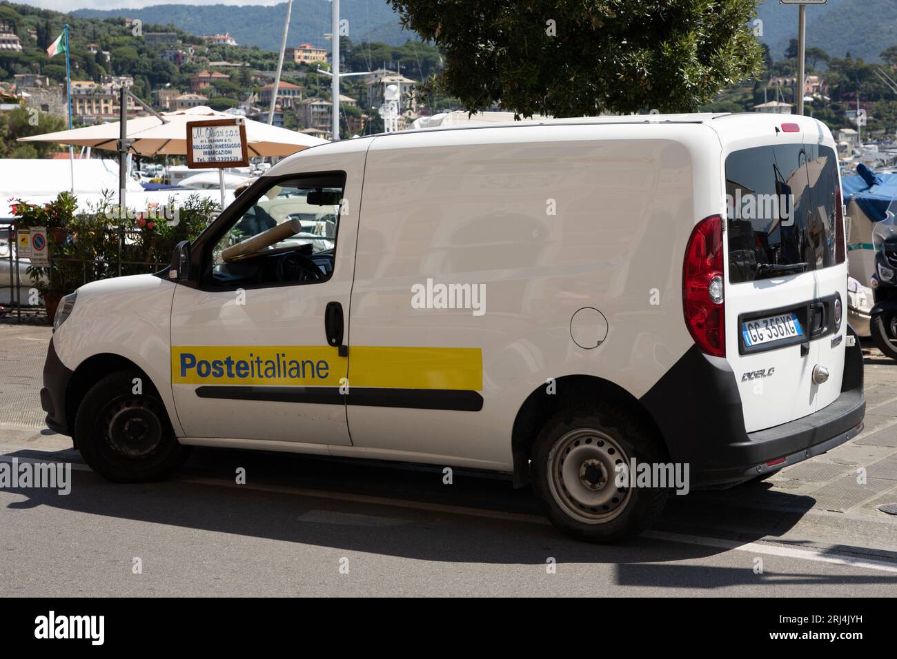 Auto italiane hi-res stock photography and images - Alamy