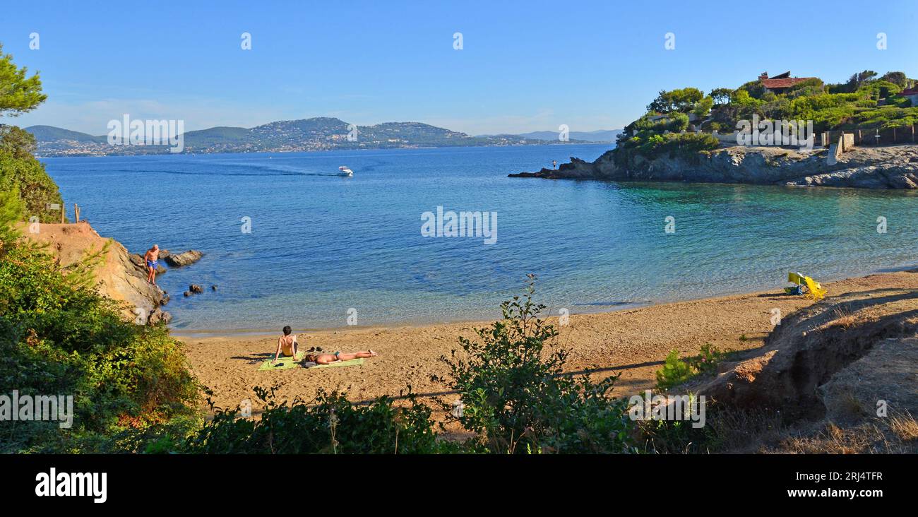 Cove of the Four à Chaux Peninsula of Giens Hyeres Provence Stock Photo ...