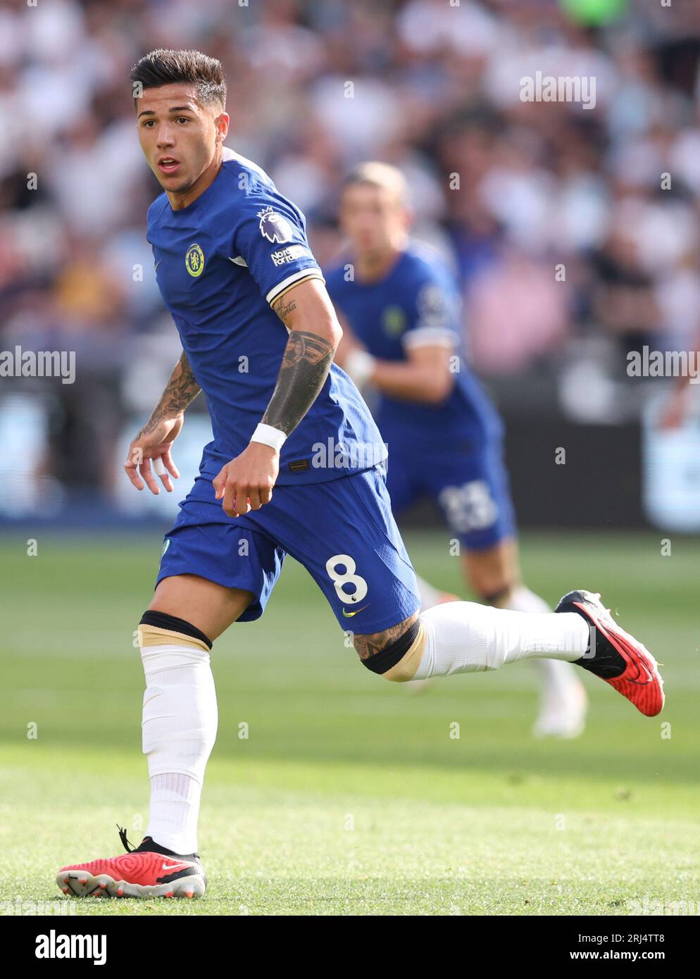 Enzo fernandez 2023 hi-res stock photography and images - Alamy