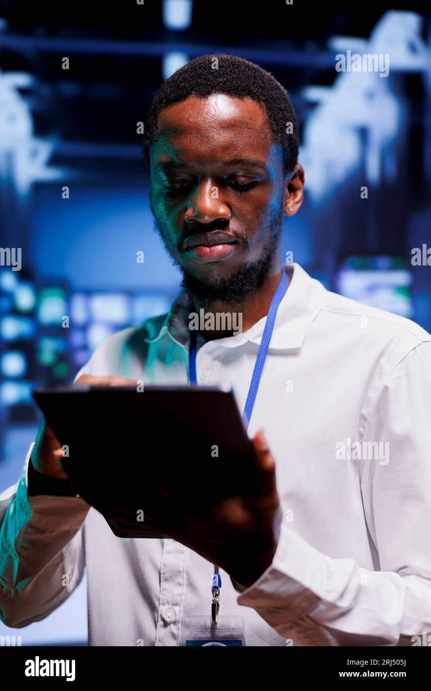 Virtual private servers hi-res stock photography and images - Alamy