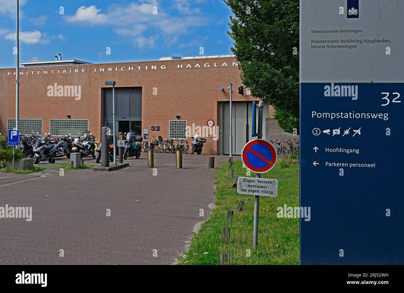 the hague, netherlands -- 2023.08.16: main entrance of the dutch ...
