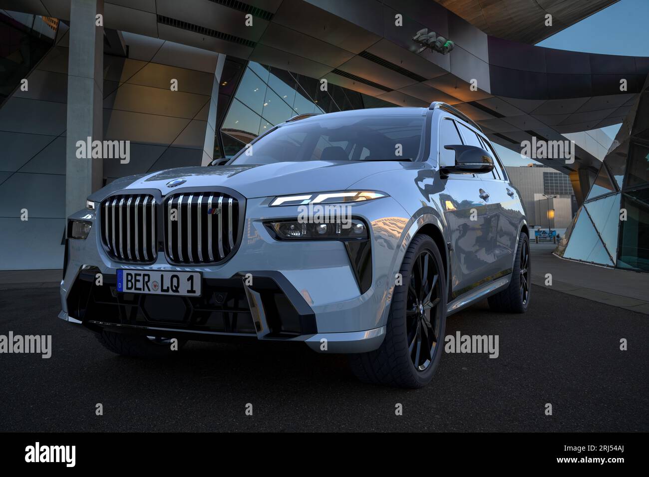 New Luxury BMW X7 facelift Stock Photo - Alamy