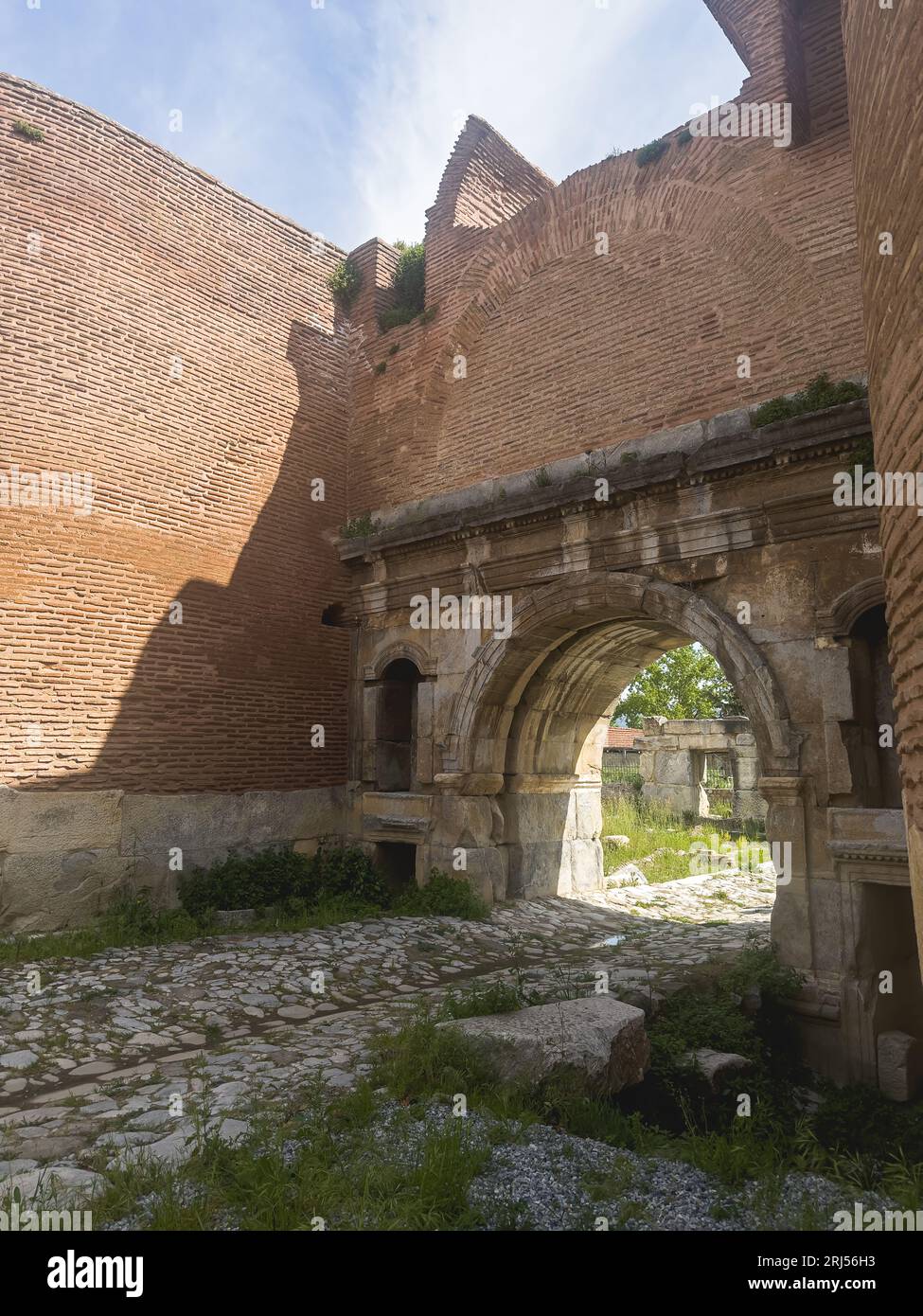 ancient city tour , medieval habitat , Iznik City Walls in the Province ...