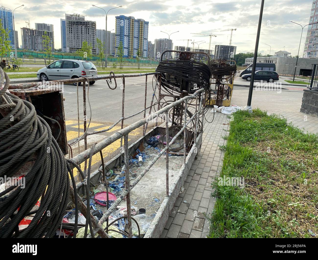 Industrial cradle, hoist with iron metal braided ropes for lifting ...