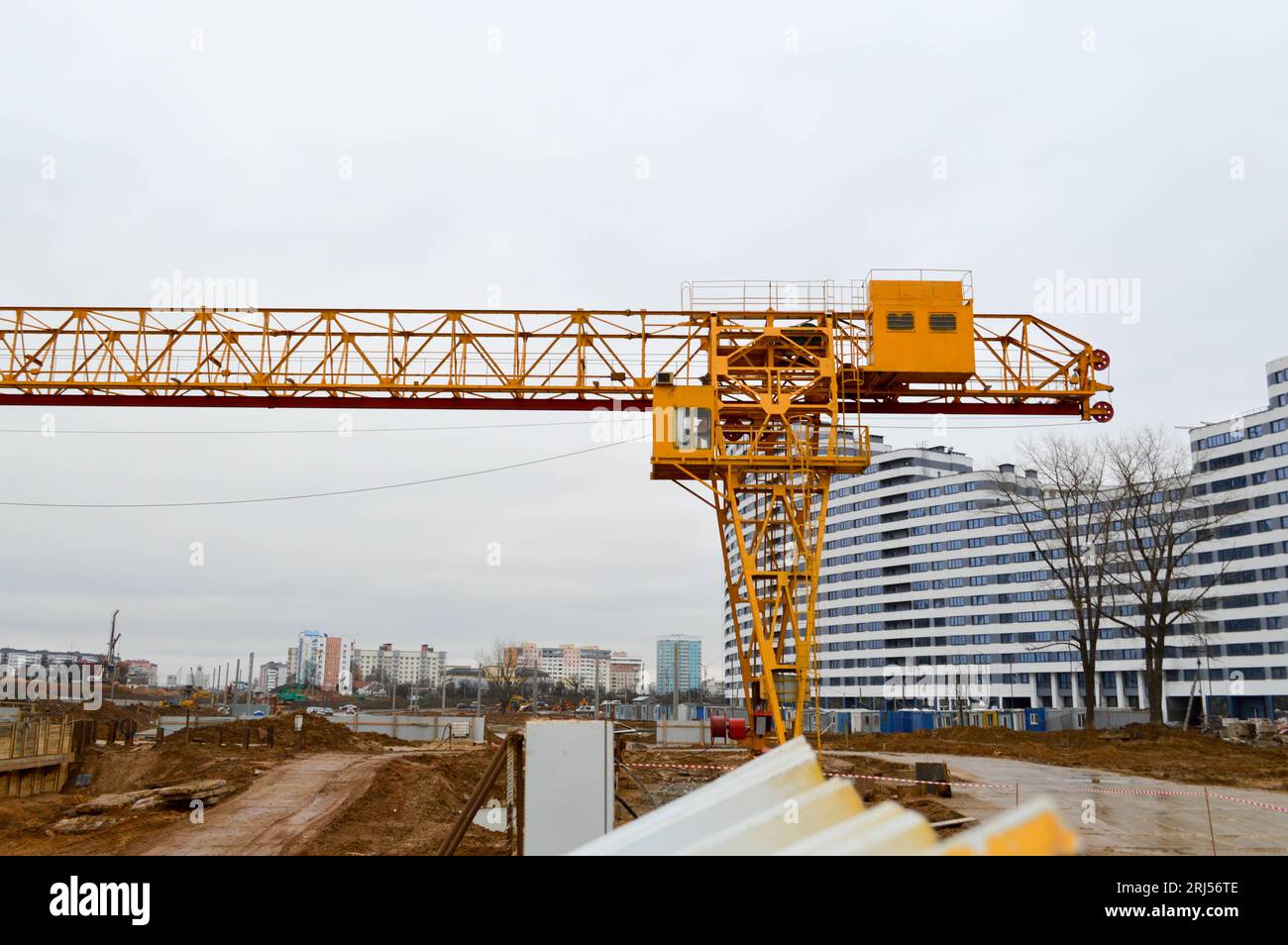 High heavy yellow metal iron load-bearing construction stationary ...