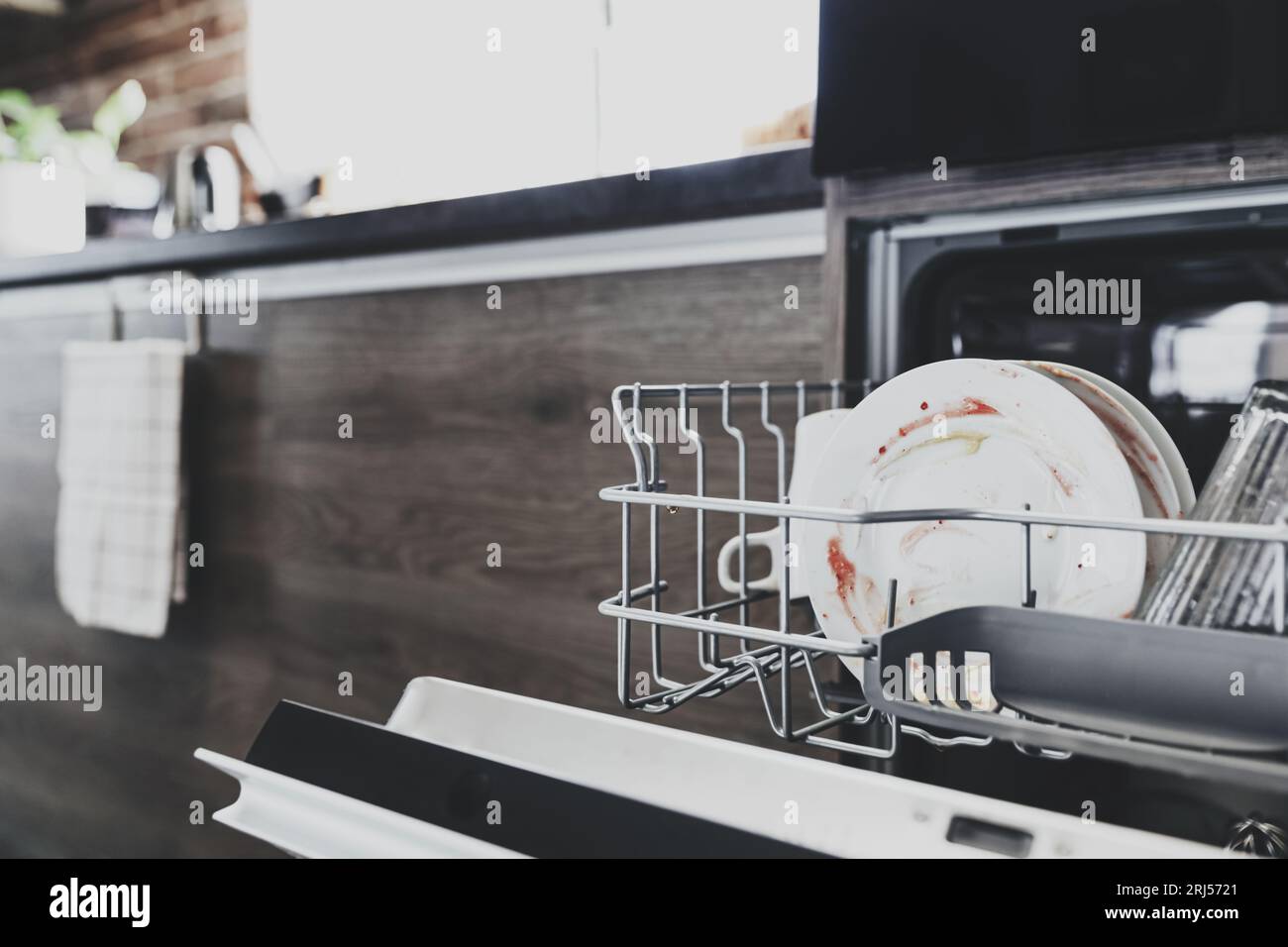 Automatic dishwasher commercial hi-res stock photography and images - Alamy