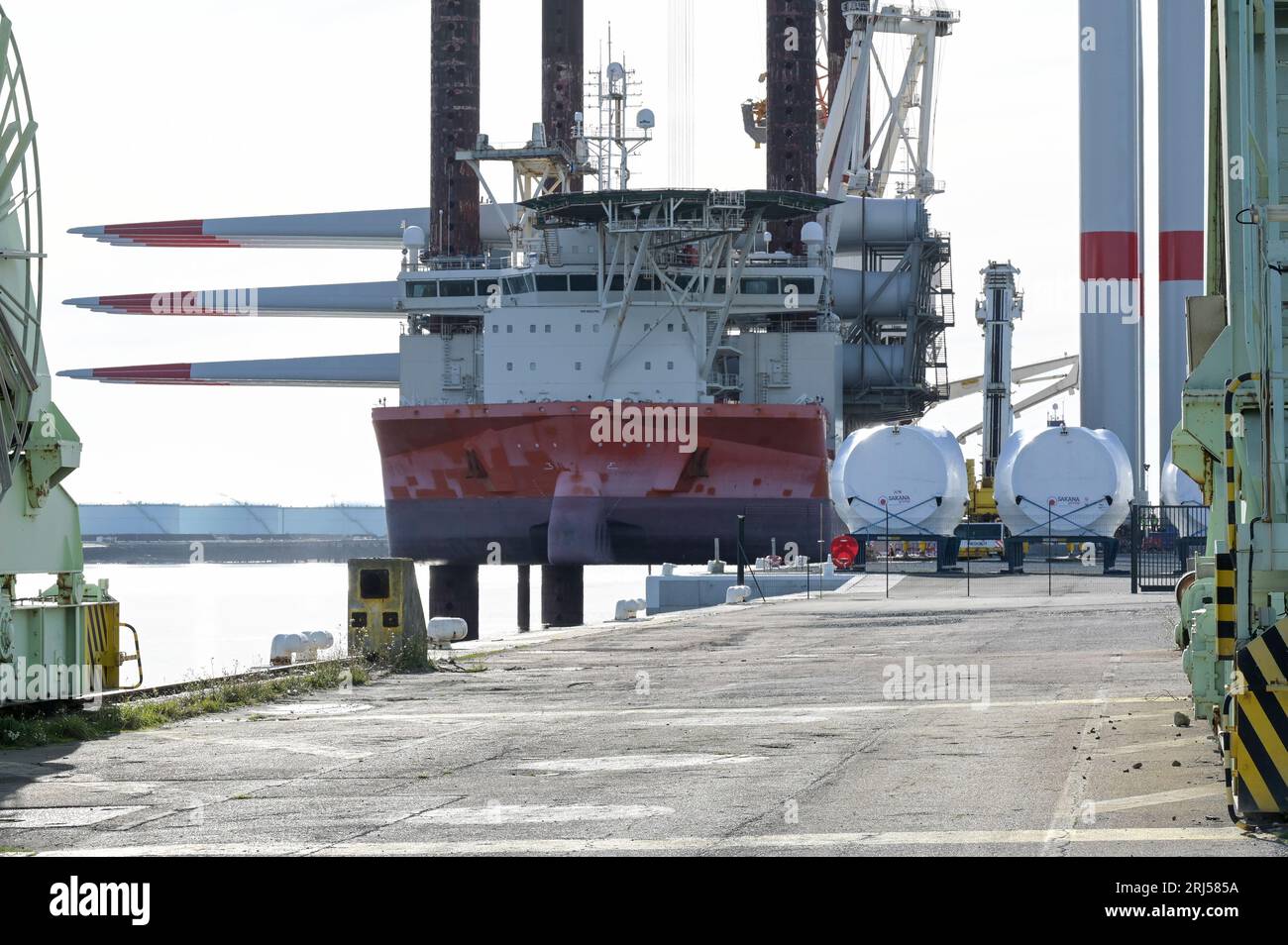 FRANCE, Le Havre port, Siemens Gamesa renewable energy SGRE production ...