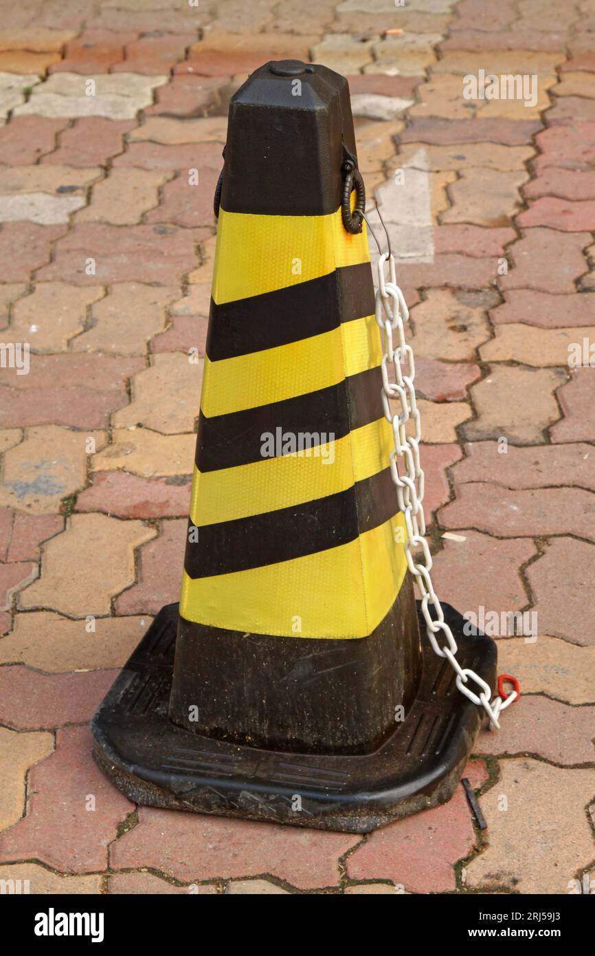 Signs in parking lot hi-res stock photography and images - Alamy