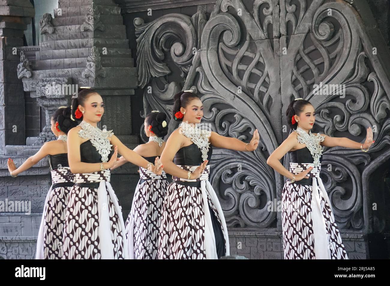 Bedhaya dance. This dance is one of traditional dance Stock Photo - Alamy