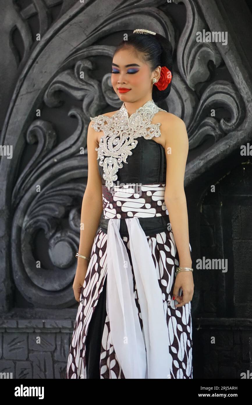 Bedhaya hi-res stock photography and images - Alamy