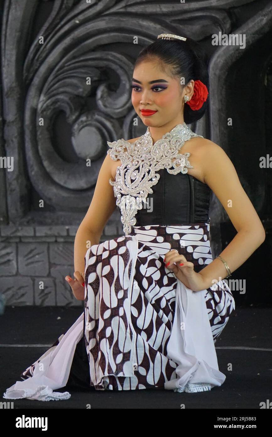 Bedhaya dance. This dance is one of traditional dance Stock Photo - Alamy