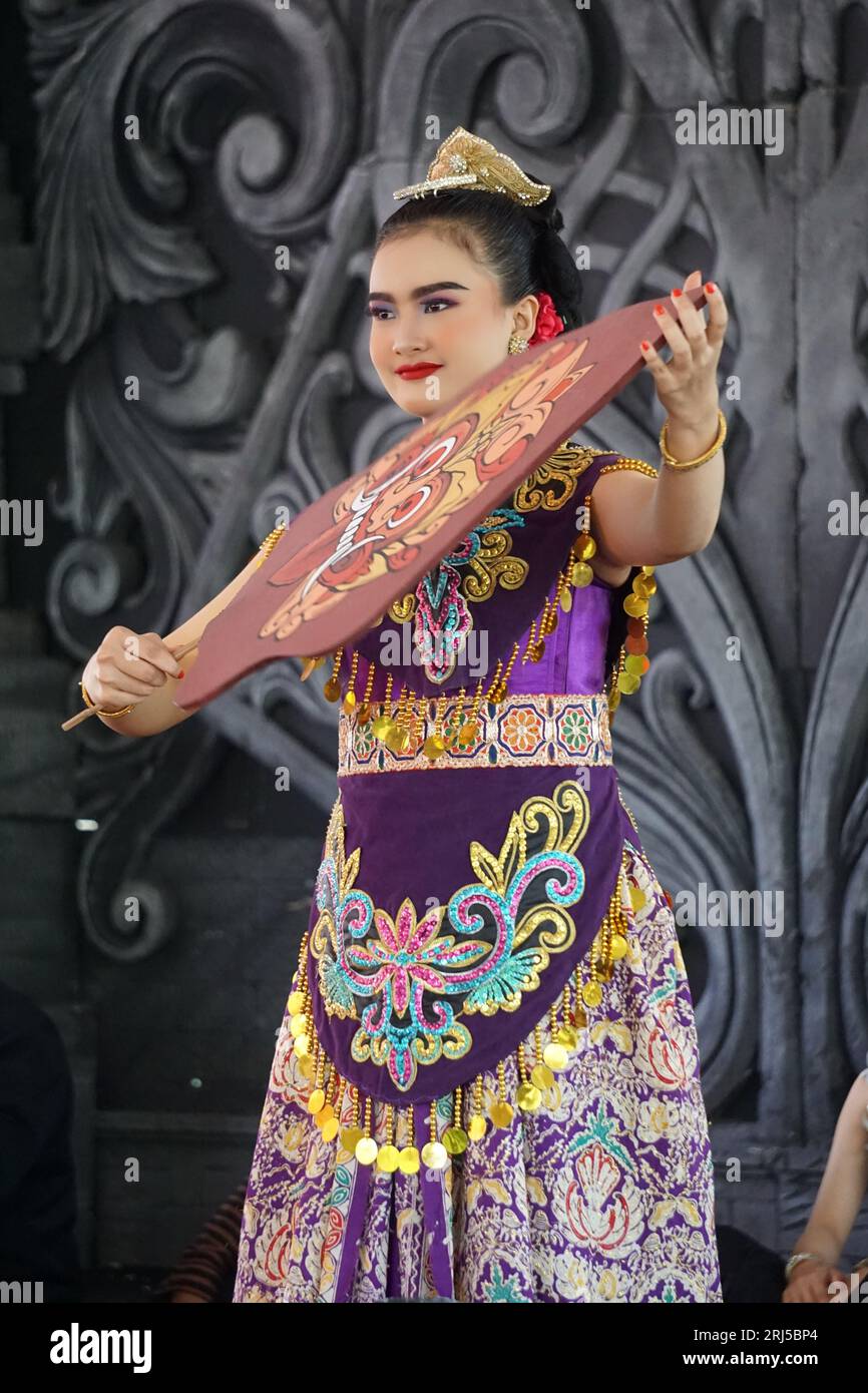 Bedhaya hi-res stock photography and images - Alamy