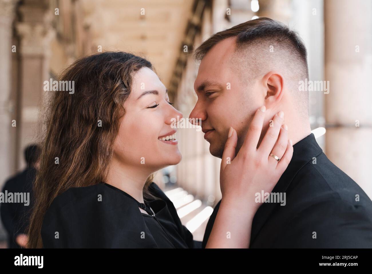 Portrait of lovers hi-res stock photography and images - Alamy