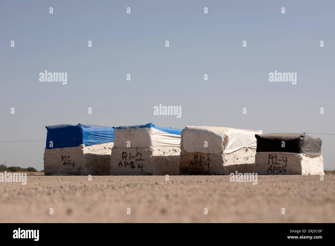 Arizona harvested cotton field hi-res stock photography and images - Alamy
