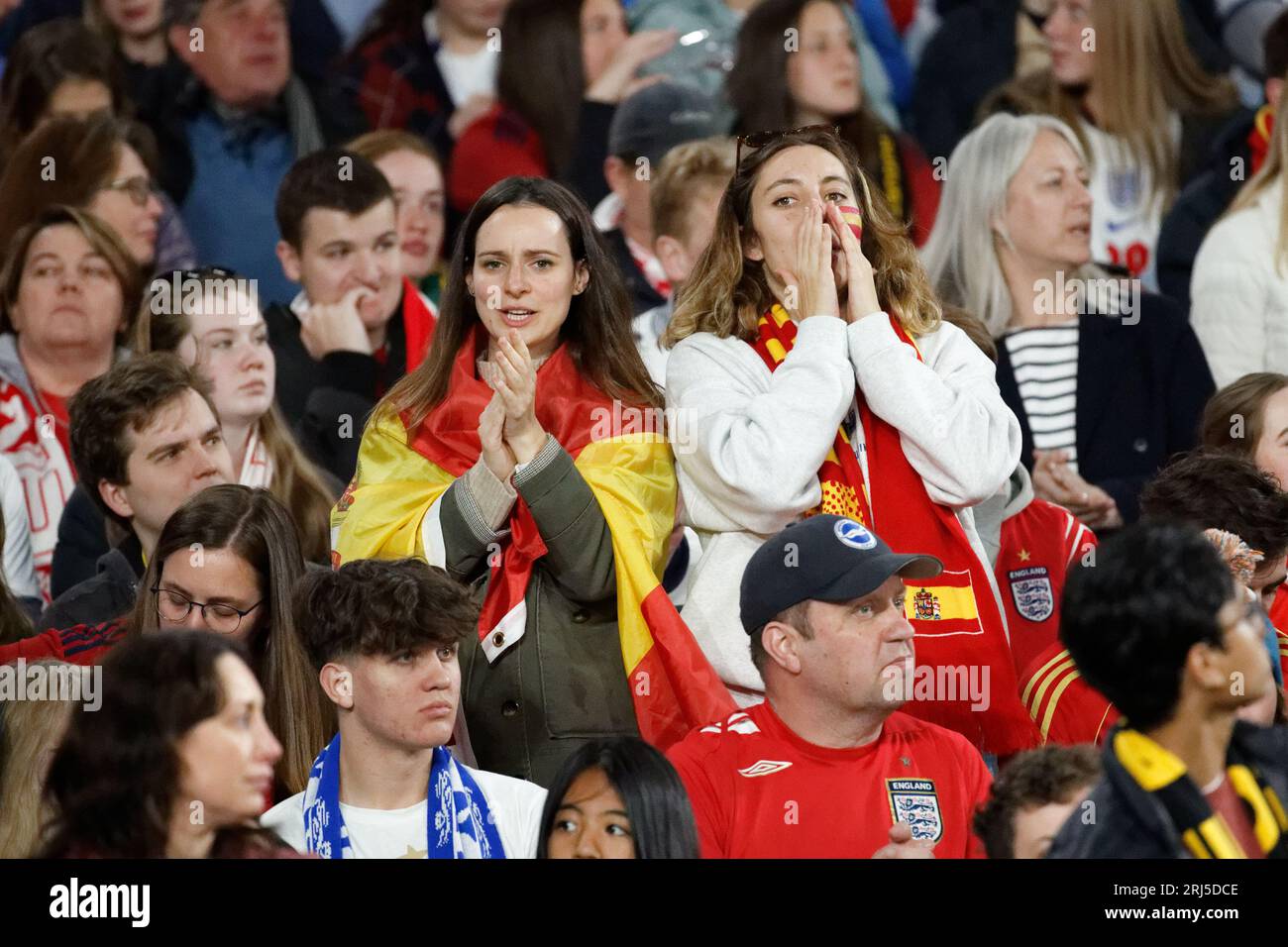 Spain fans show support for their team hi-res stock photography and ...