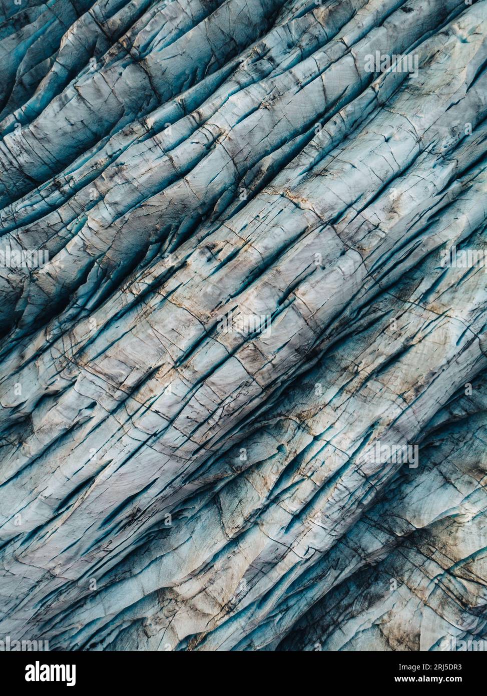 Deep divots hi-res stock photography and images - Alamy