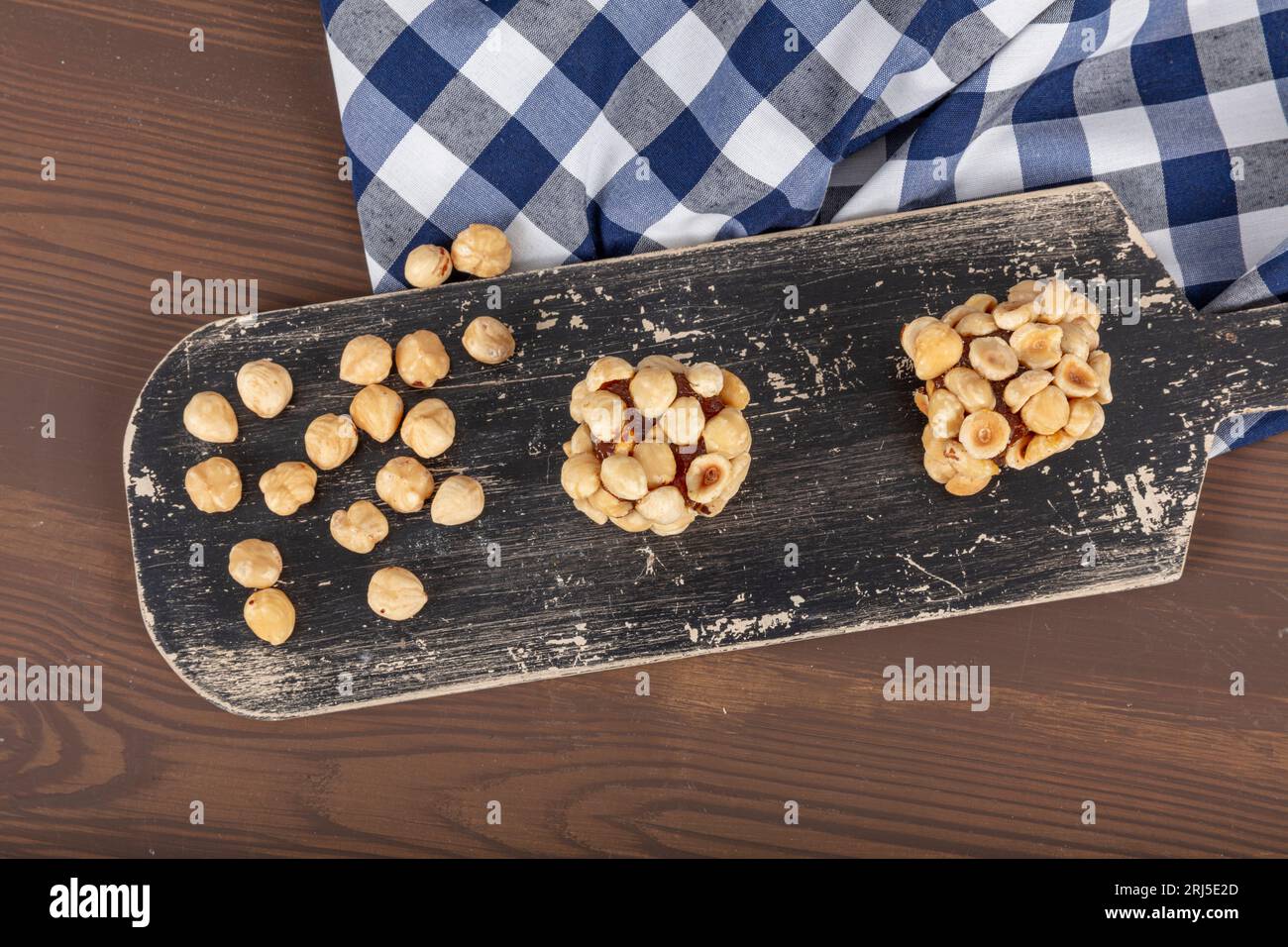 Turkish Dessert Cezerye with Hazelnut, Almond or pistachio. Turkish ...
