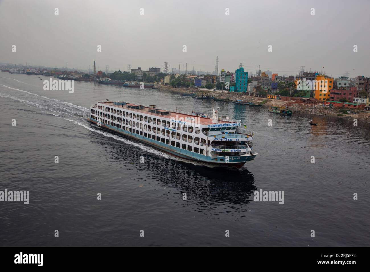 Run over water hi-res stock photography and images - Alamy
