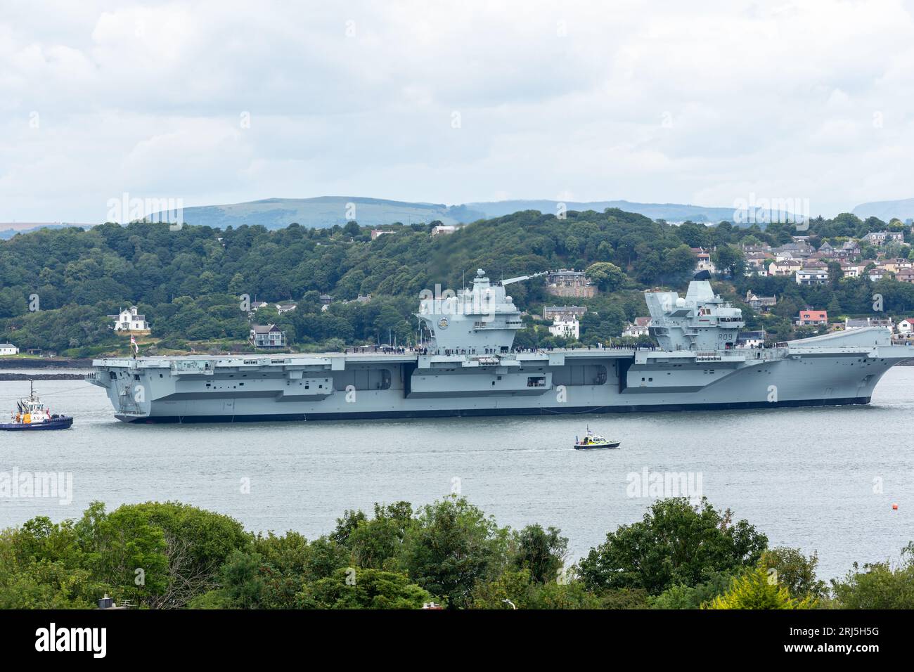 Aircraft carrier hms prince of wales hi-res stock photography and ...