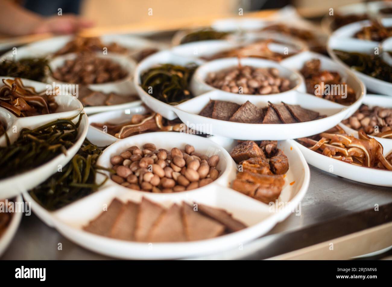 Creative food display hi-res stock photography and images - Alamy
