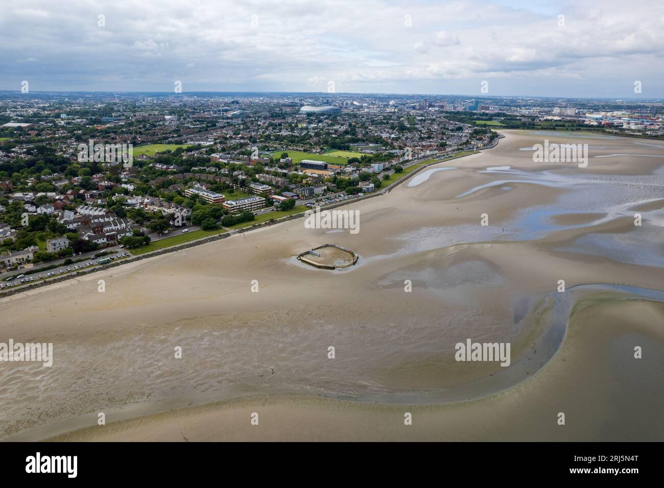 Sandymount baths hi-res stock photography and images - Alamy
