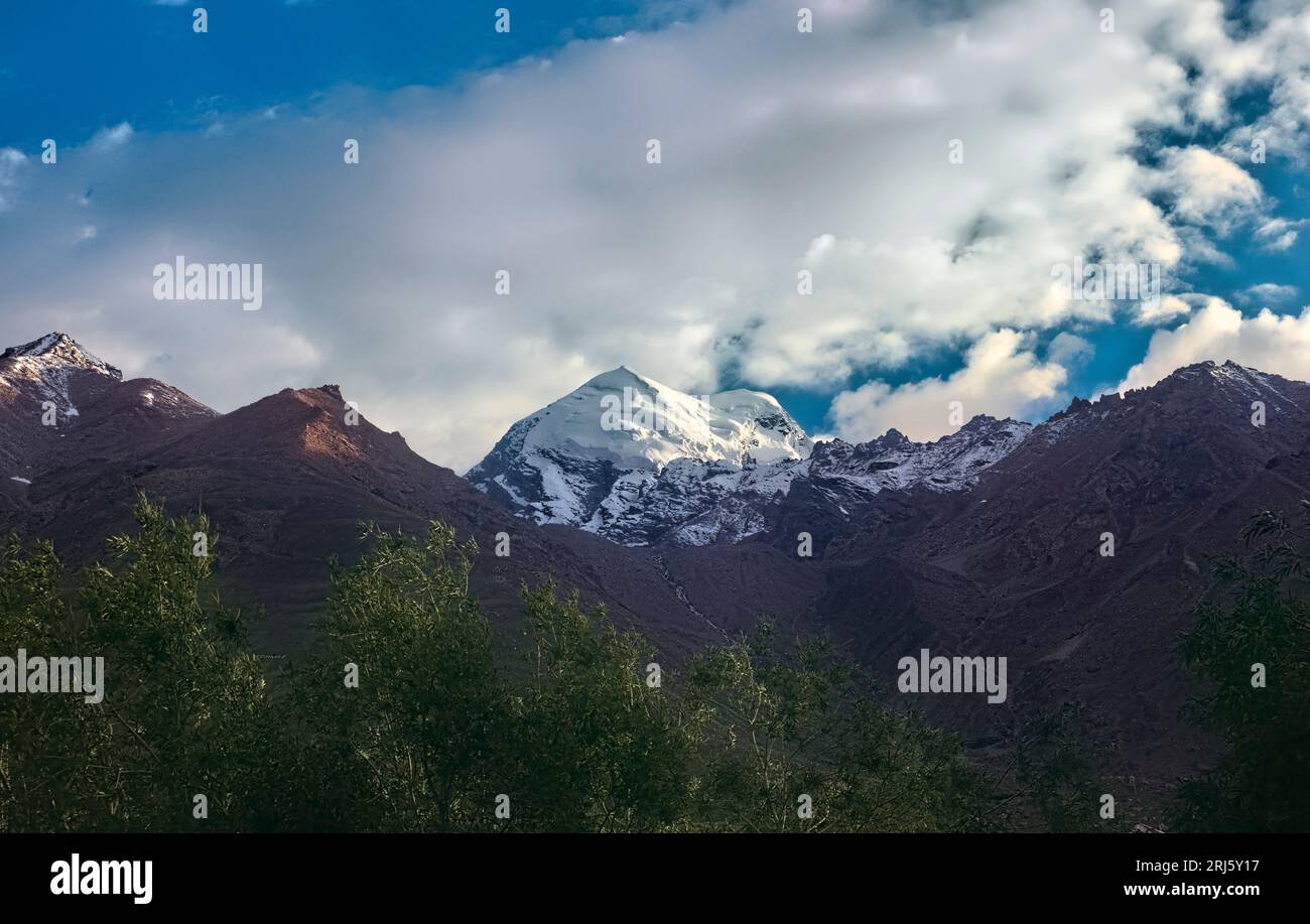 Beautiful Ubarak Kangri peak (6150m), Padum, Zanskar, Ladakh, India ...