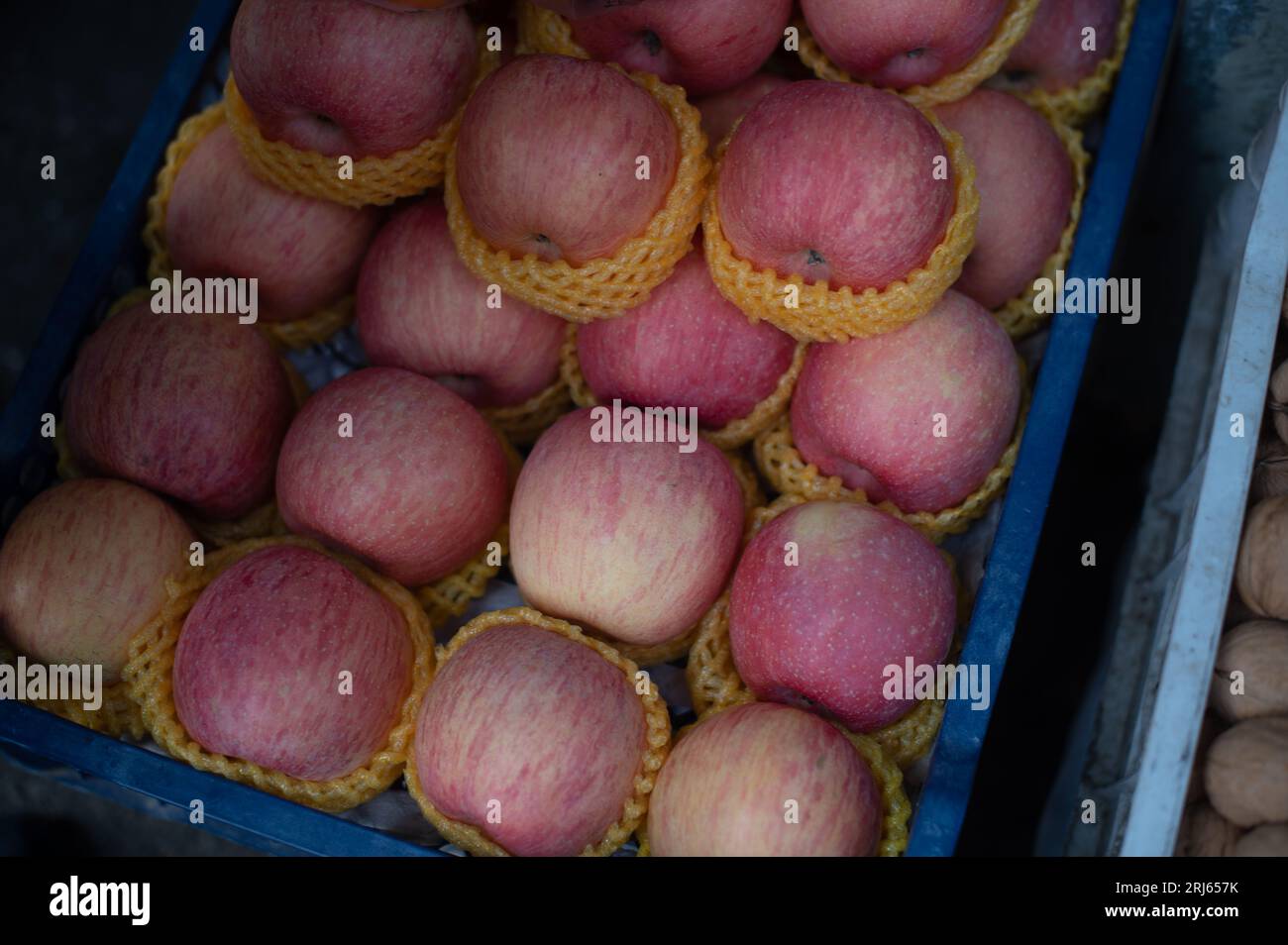 Apples rustic storage hi-res stock photography and images - Alamy