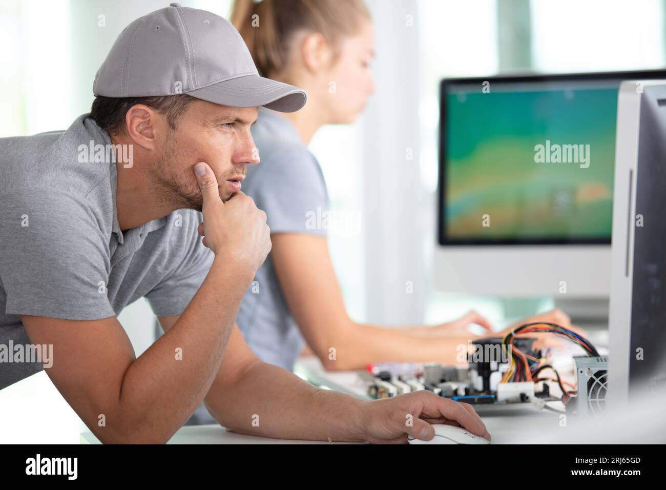 group of engineering students in the lab Stock Photo - Alamy