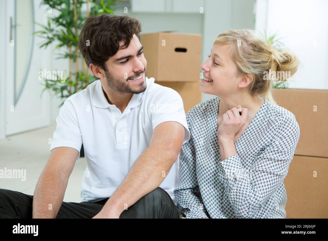 Romance between two young hi-res stock photography and images - Alamy