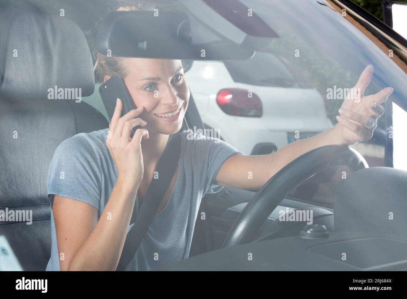 Illegal phone call car hi-res stock photography and images - Alamy
