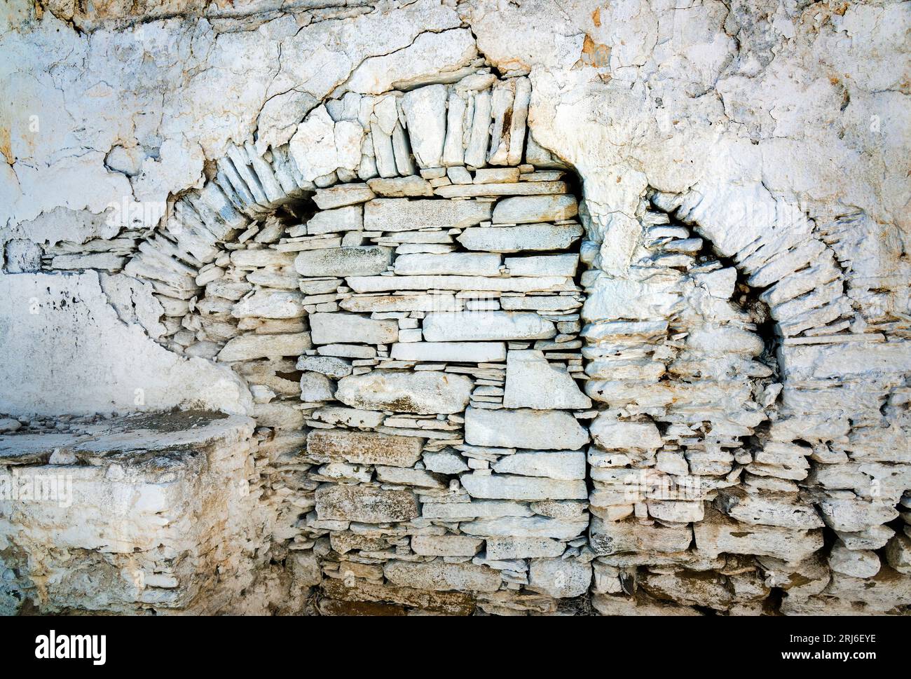 Blocked entrance in Komi Village, Tinos Stock Photo - Alamy
