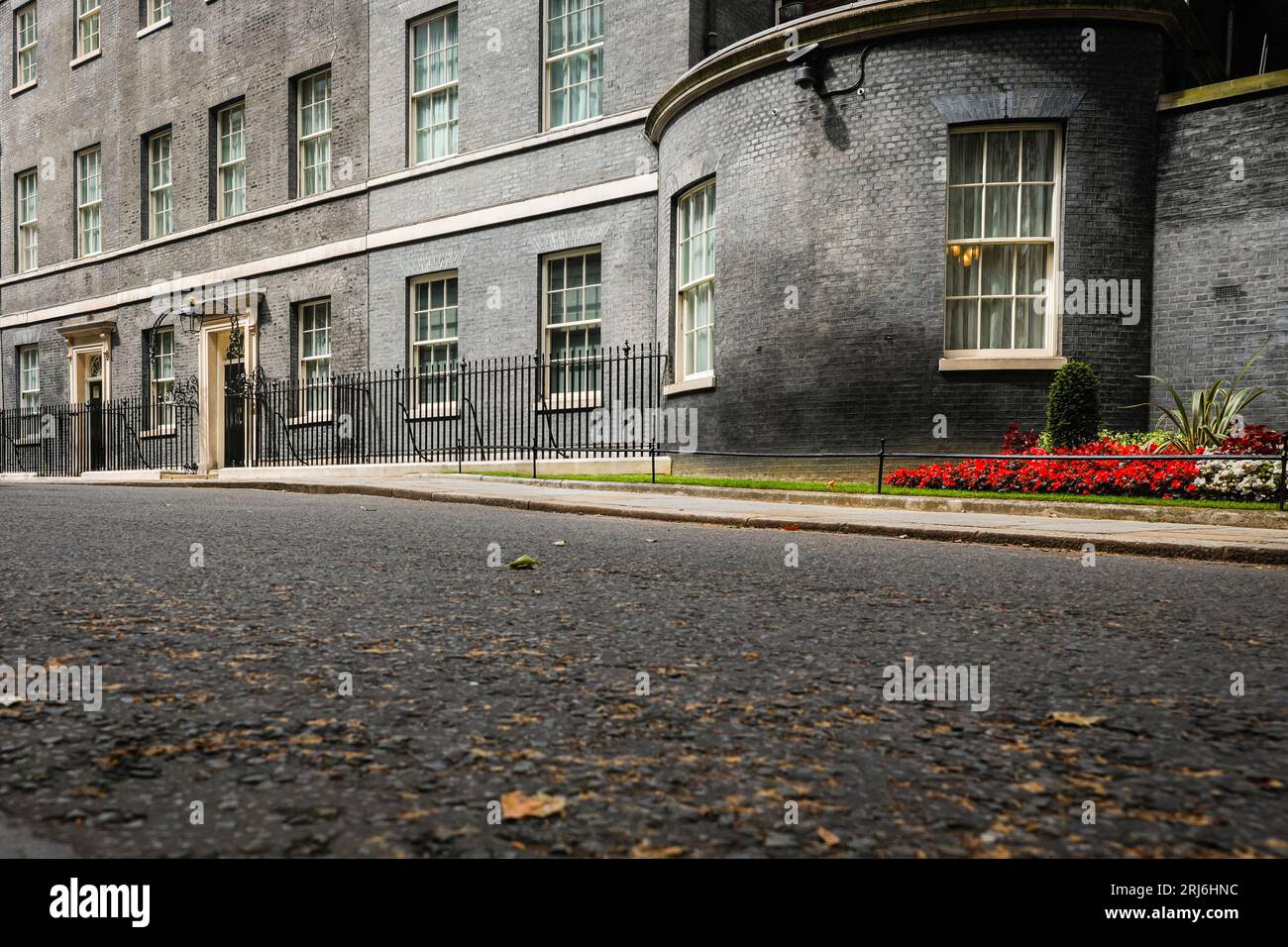 10 Downing Street, iconic exterior facade of the Prime Minister's ...
