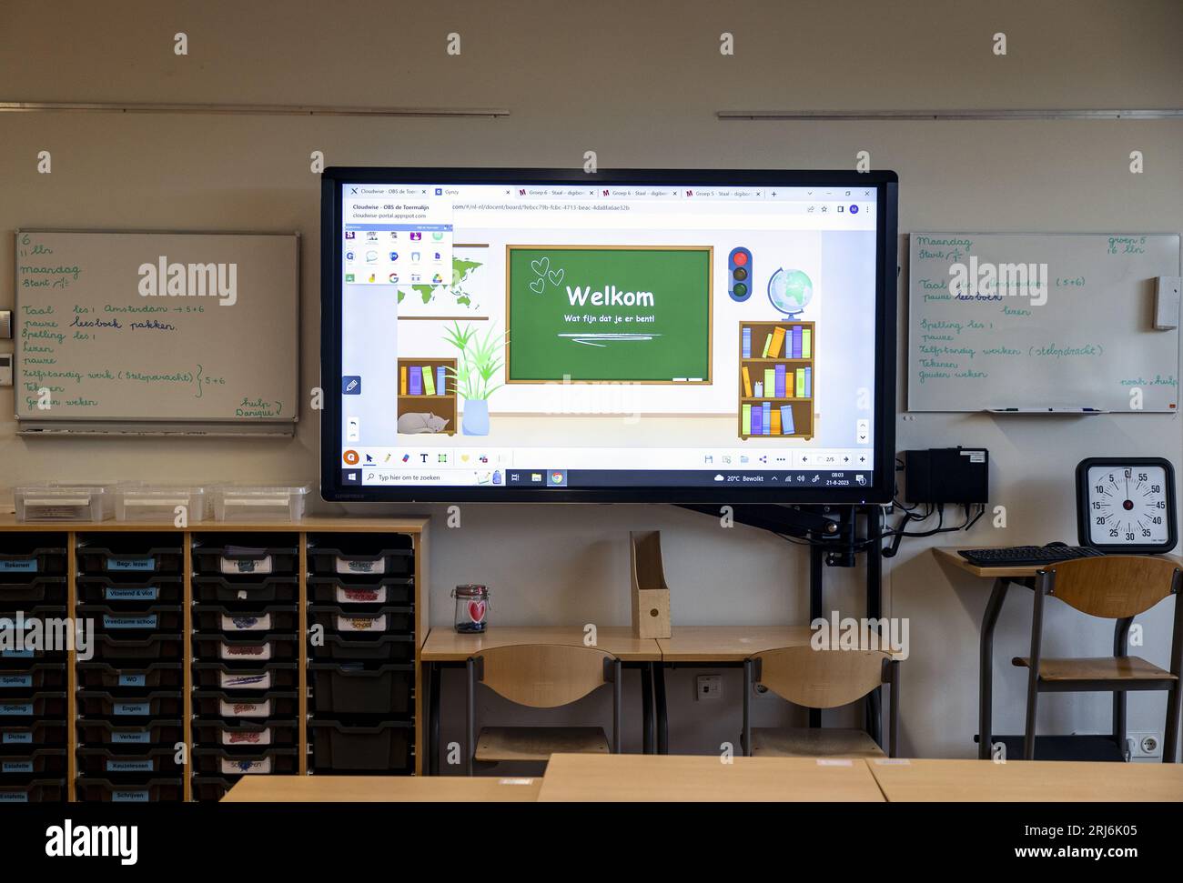 COTHEN - Primary school OBS de Toermalijn in Cothen, during the opening ...