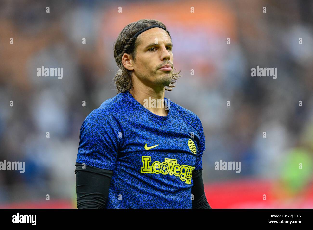 Goalkeeper yann sommer inter mailand hi-res stock photography and ...