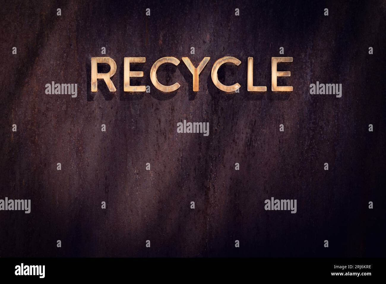 Lettering in wood hi-res stock photography and images - Alamy