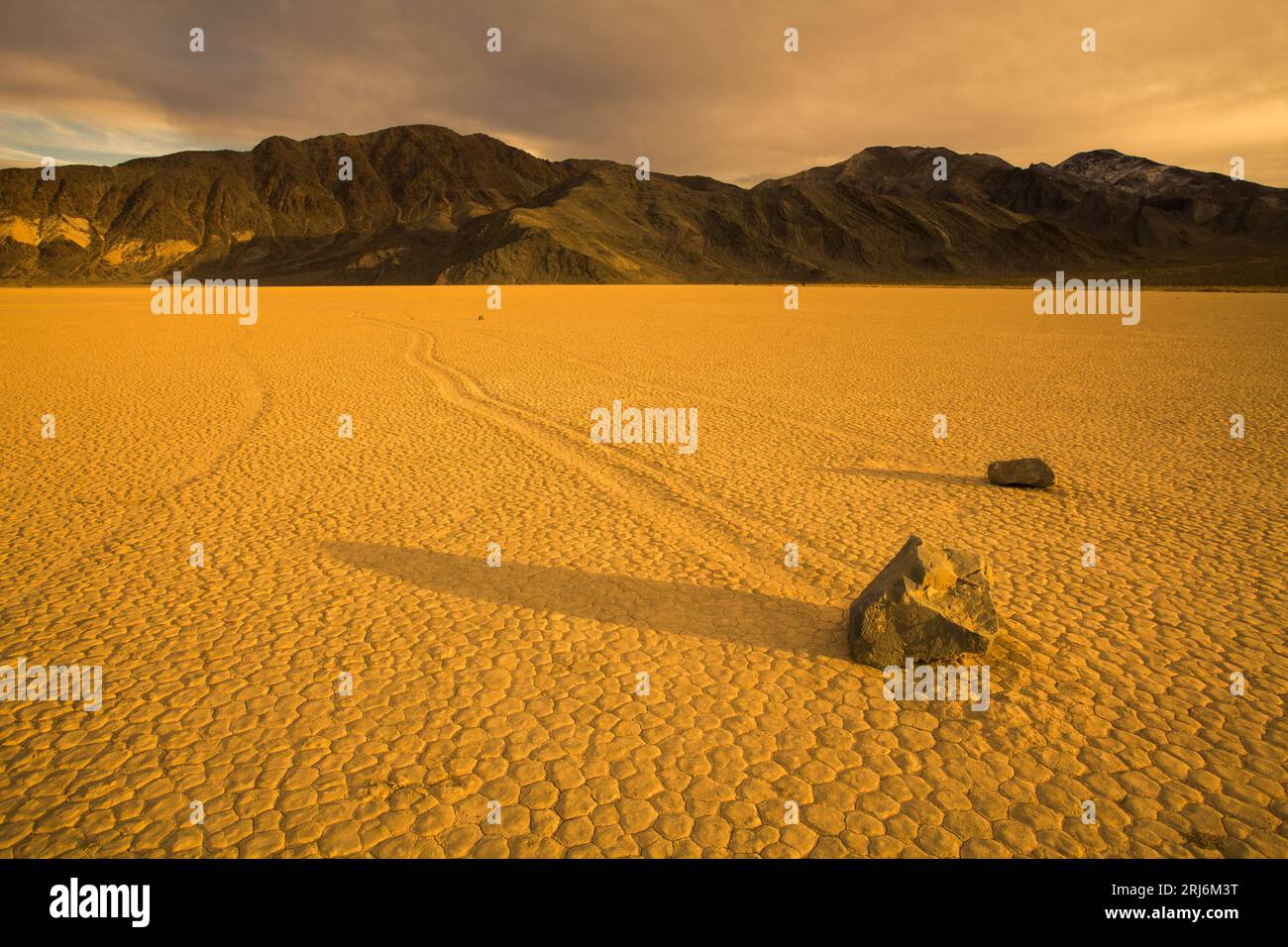 The Racetrack Playa, in Death Valley National Park, is home to a ...