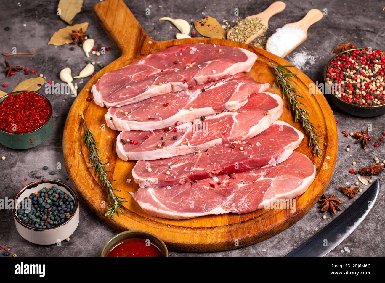 Uncooked lamb leg joint hi-res stock photography and images - Alamy