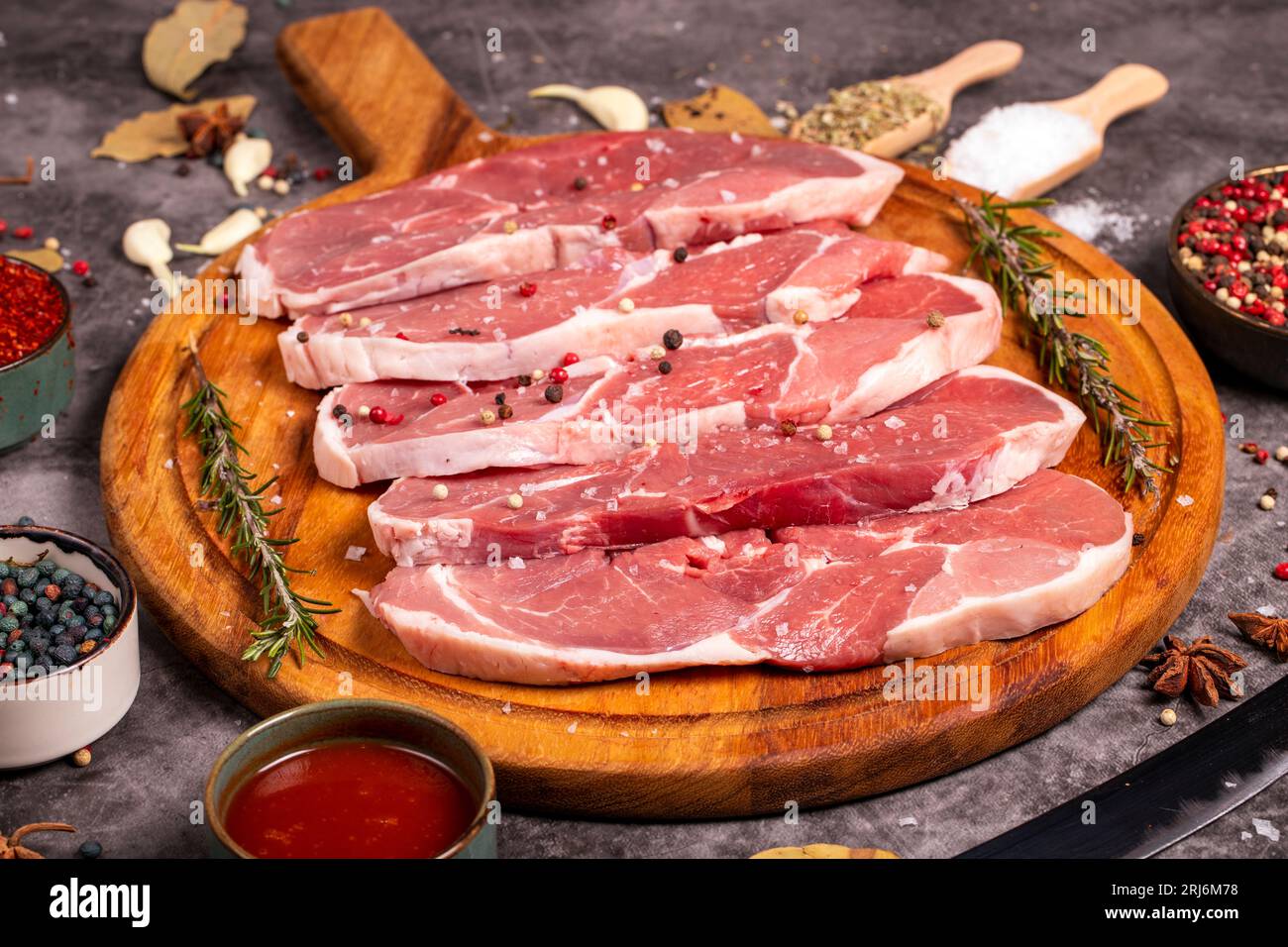 Uncooked lamb leg joint hi-res stock photography and images - Alamy